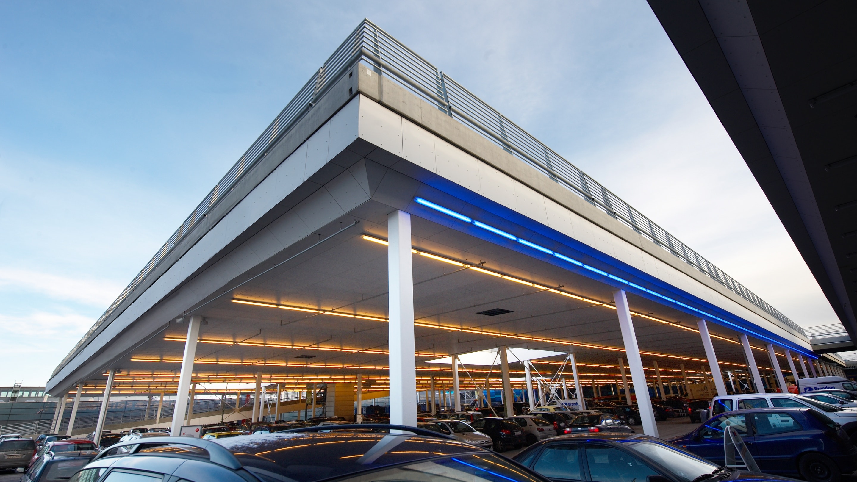 WAVES shopping centre - CSK Steel